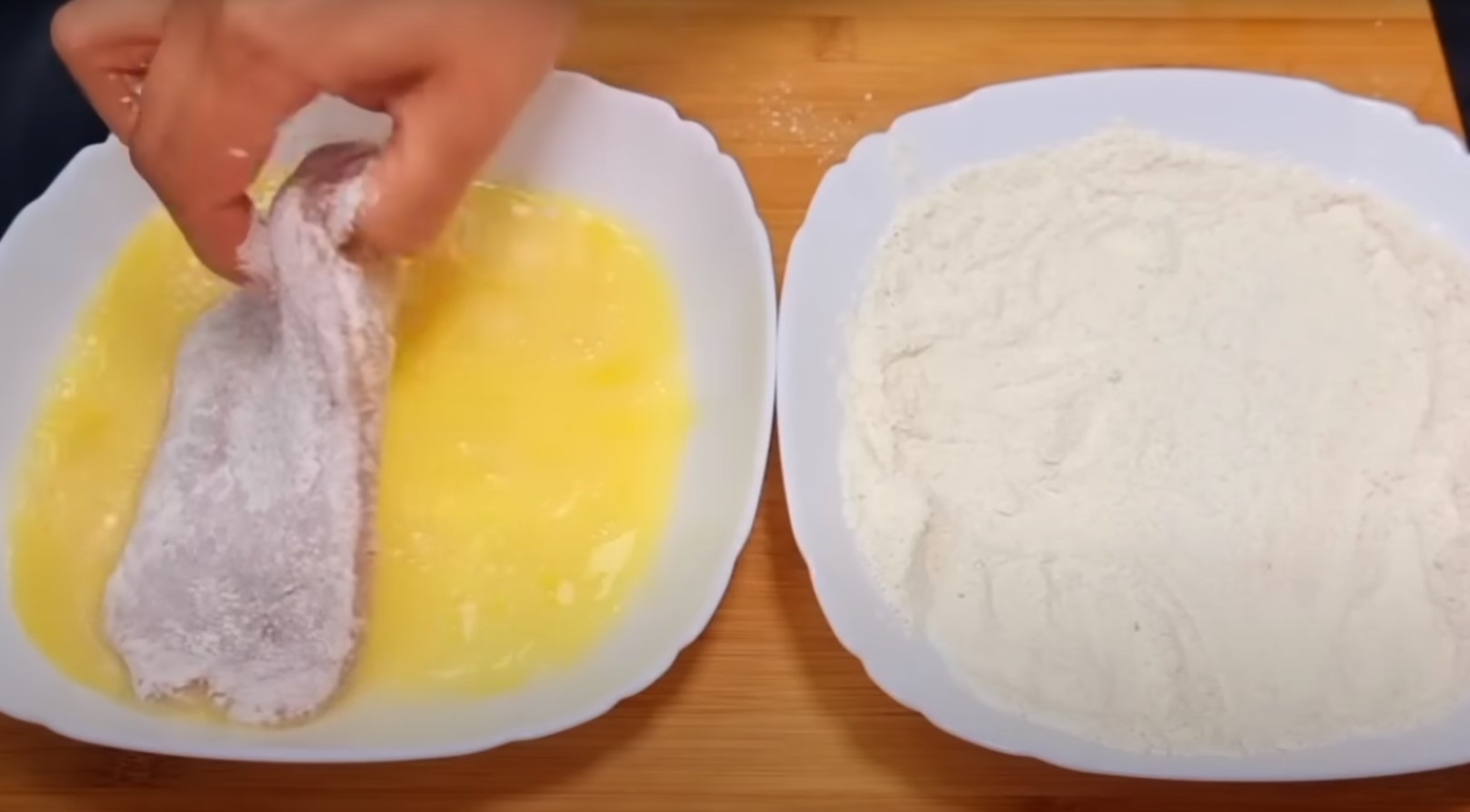 Рецепт подсмотрела на банкете. Беру 3 яйца и 3 грудки: теперь курицу ...