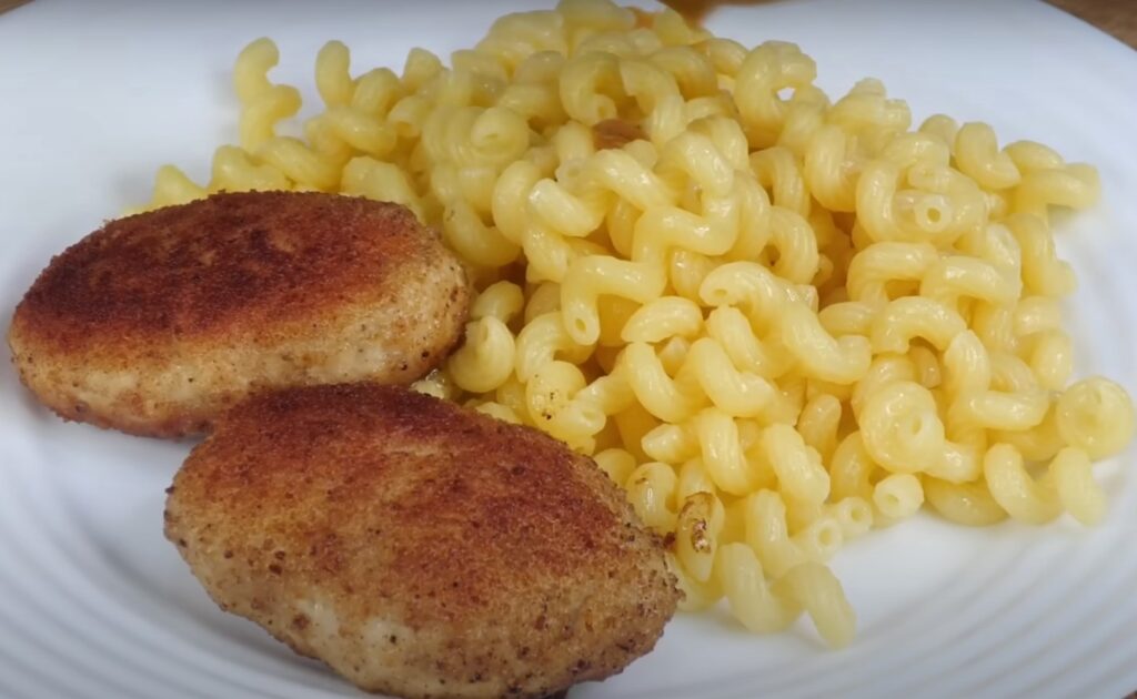 Беру 1 килограмм курицы и готовлю 36 куриных котлет. Пошаговый рецепт ...